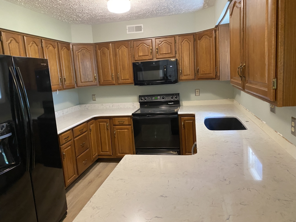 Granite Empire of Cincinnati - Mystic White Quartz